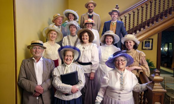 Harris and Healy hit the town – Killarney Advertiser