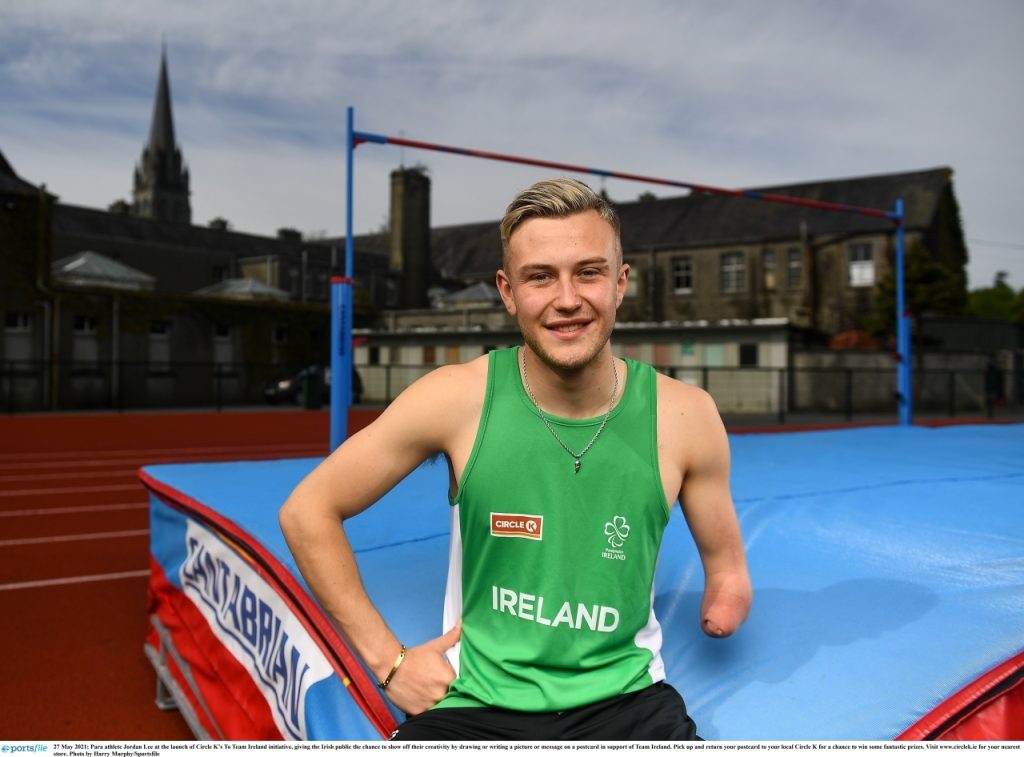 Harris and Healy hit the town – Killarney Advertiser