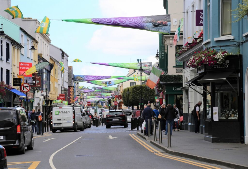 Killarney tackles traffic congestion - Killarney Advertiser
