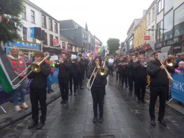 Harris and Healy hit the town - Killarney Advertiser