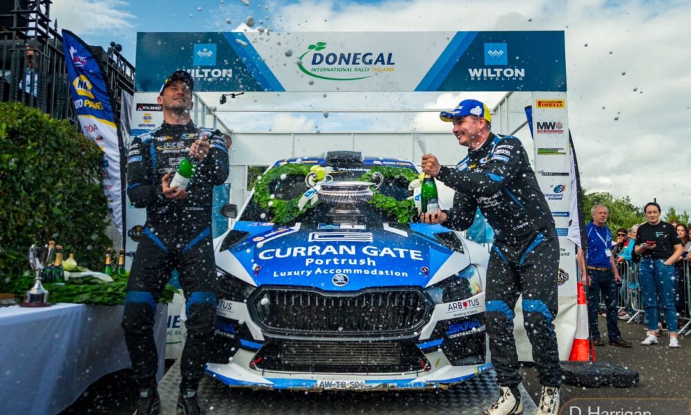 Harris and Healy hit the town - Killarney Advertiser